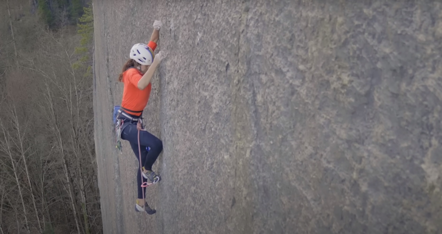 Video: Anna Hazelnutt klettert "Prinzip Hoffnung" X/X+ (8b/+) - Der ...
